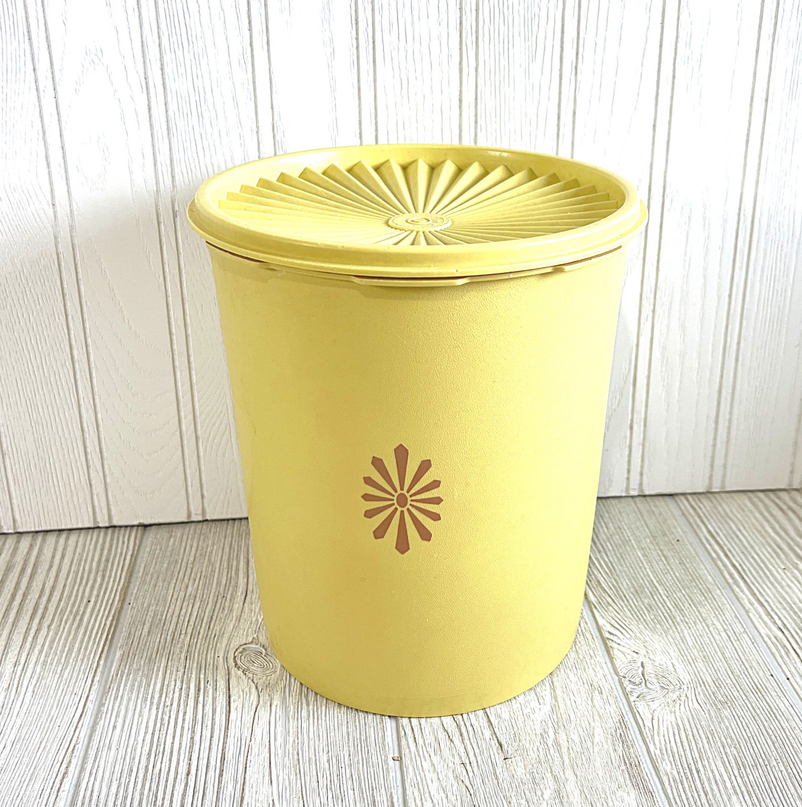 Vintage Tupperware Servalier Harvest Gold 805-2 Canister 1970s With ...