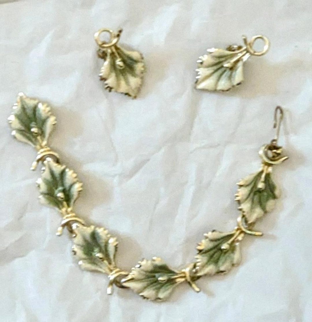 Trifari Necklace and Earrings Set - Etsy