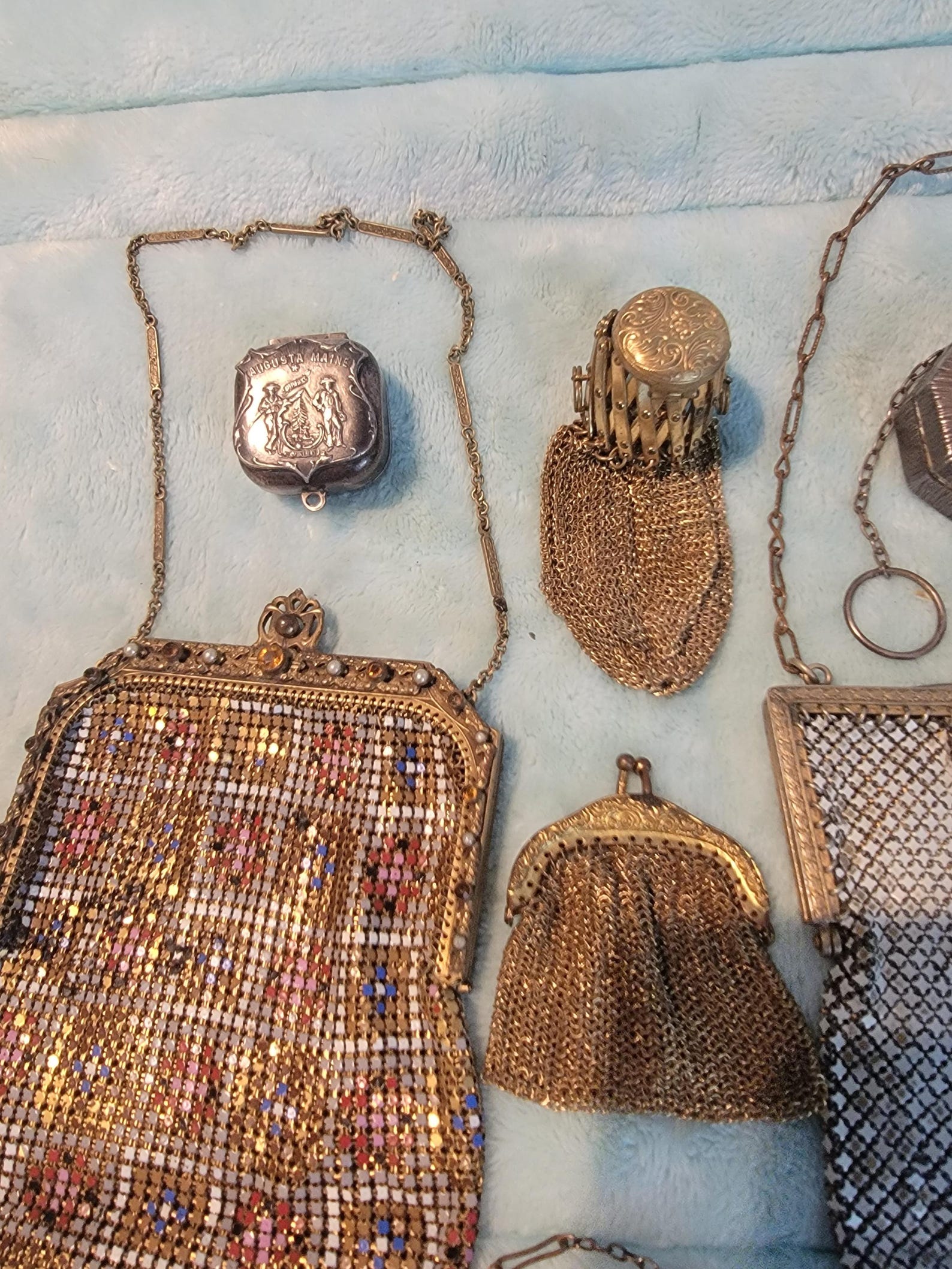 Collection of Vintage Mesh Bags and Compacts From the 1900s to the Art ...