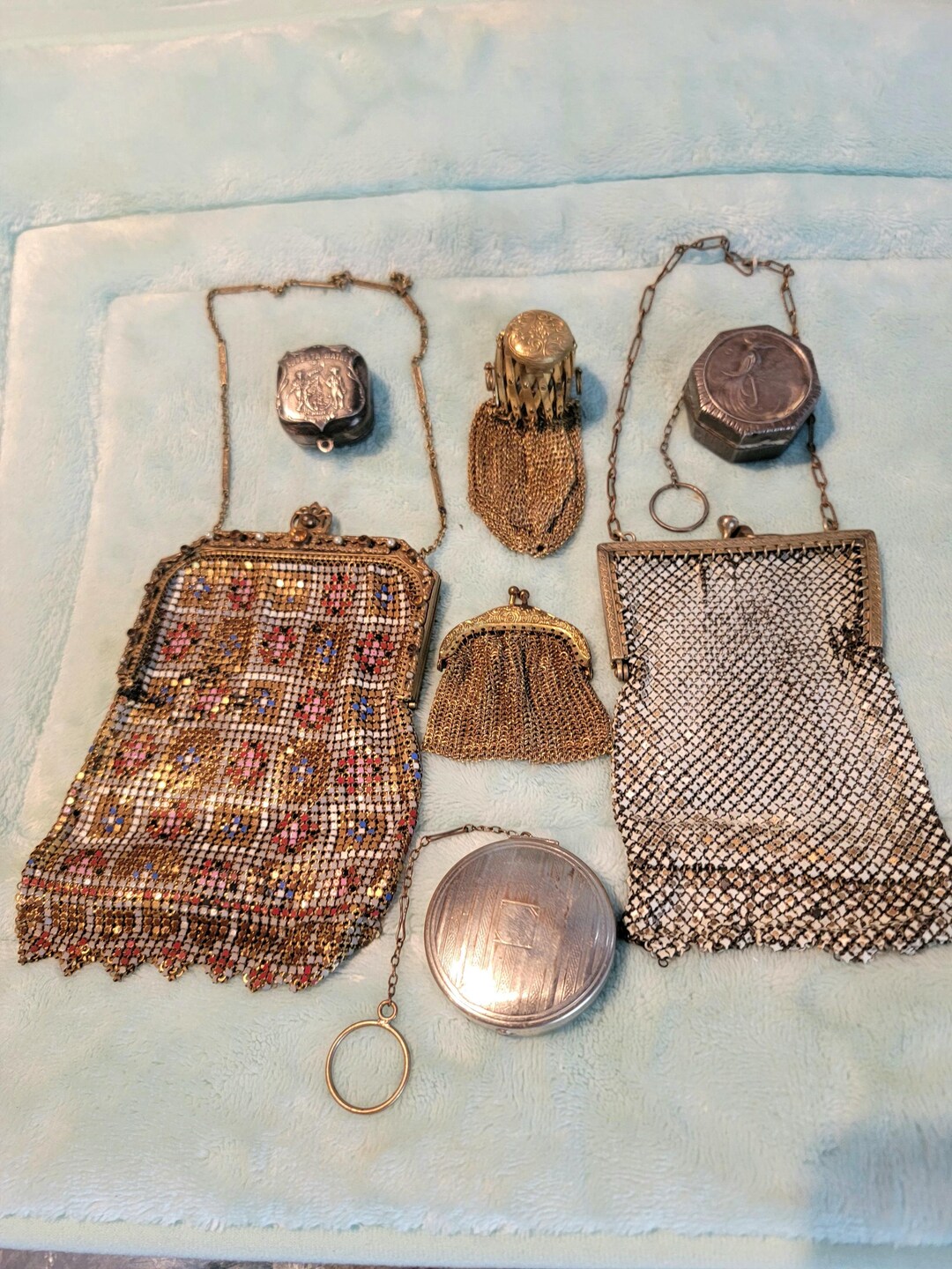 Collection of Vintage Mesh Bags and Compacts From the 1900s to the Art ...