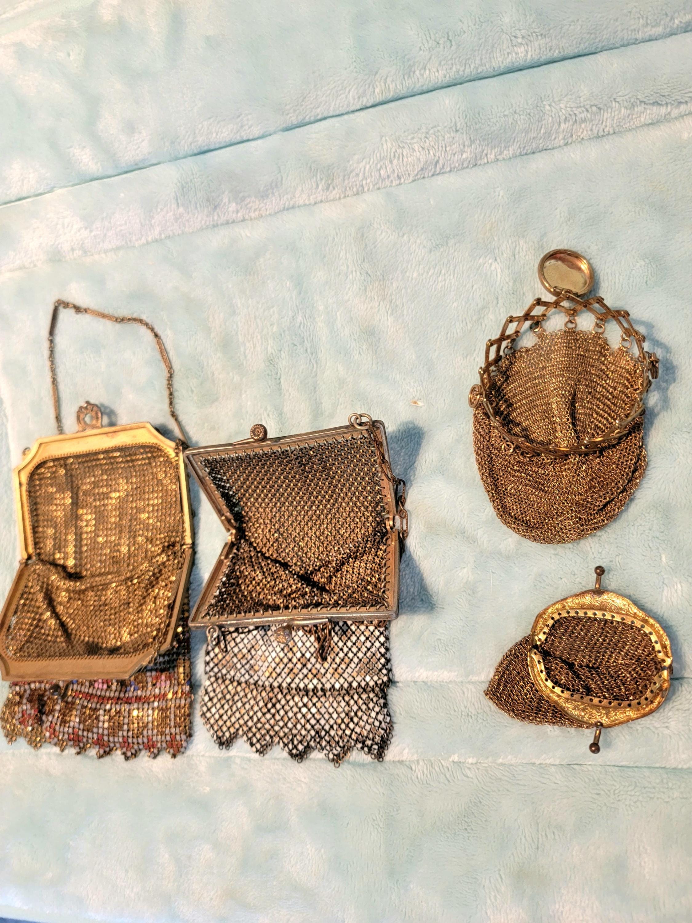 Collection of Vintage Mesh Bags and Compacts From the 1900s to the Art ...