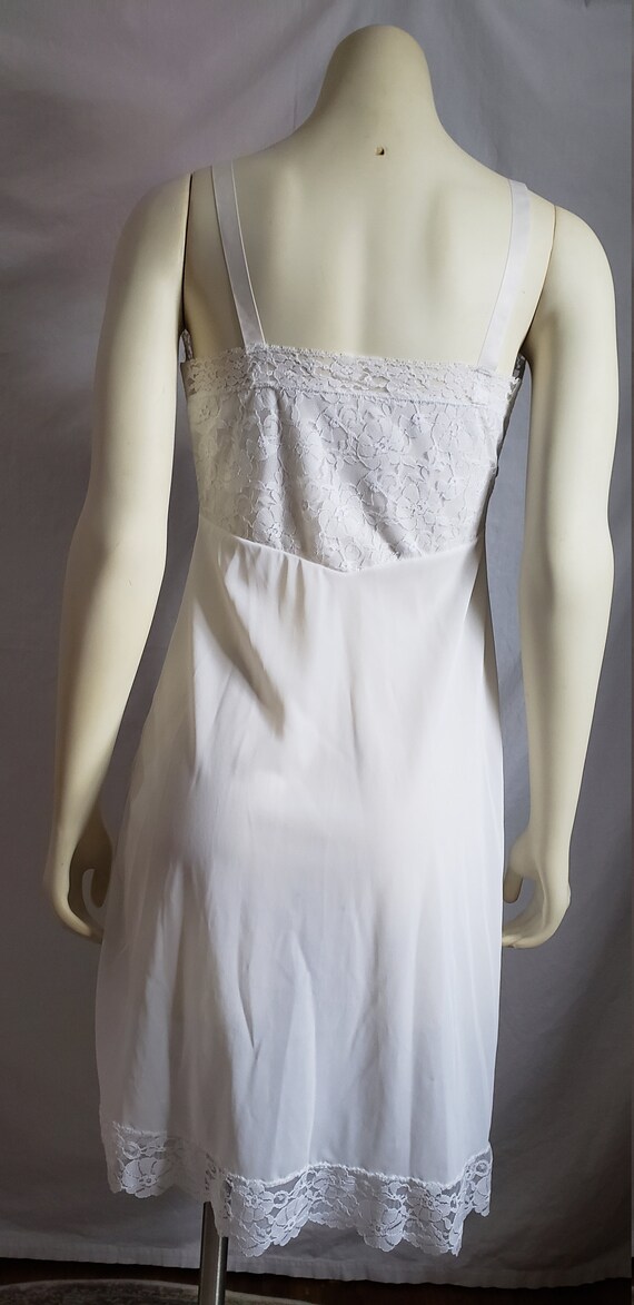 1960s Pretty White Full Slip with Lace / M / L - Gem