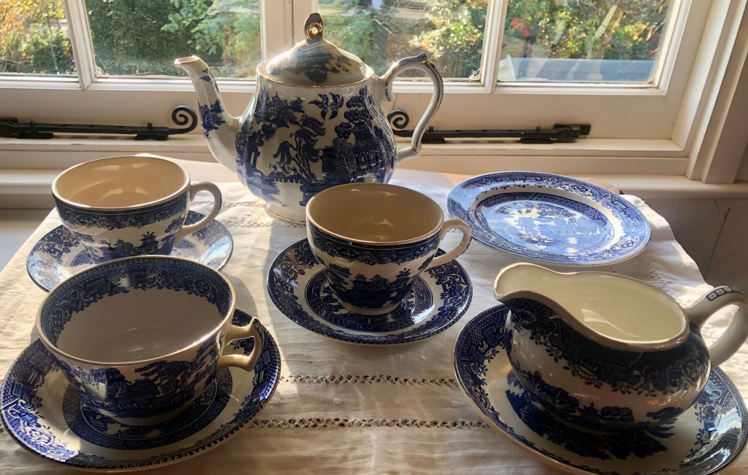 Vintage Willow Pattern Tea Set: Sadler Teapot, Woods & Sons Jug, Plate ...