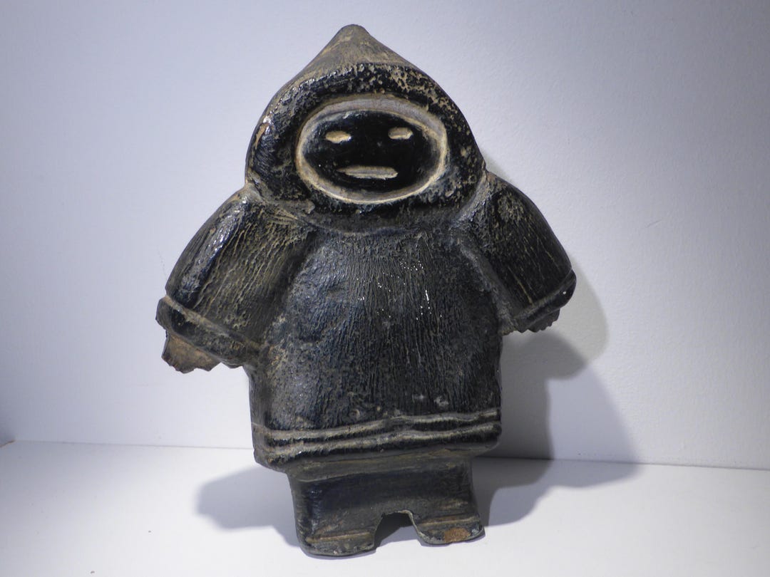 Inuit Eskimo Black Sculpture Figure Composite Hand Made 7.25" - Etsy