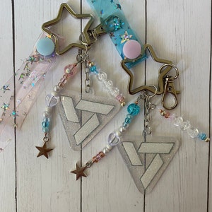 Seventeen KPOP Keychain - SVT Carat - Etsy