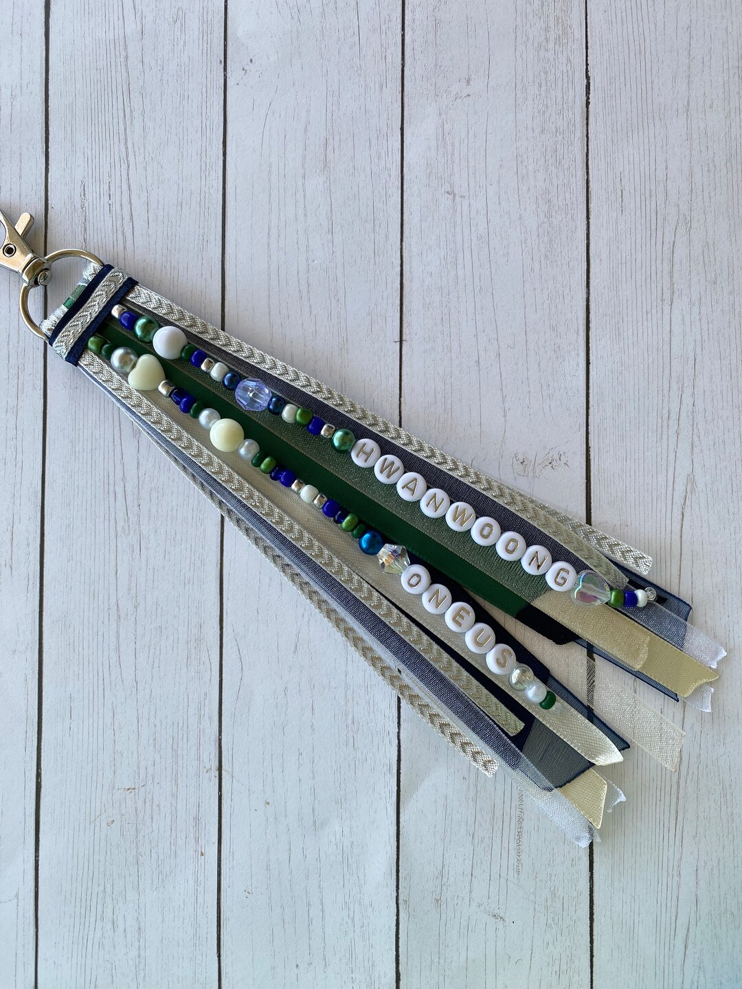 ONEUS Lightstick Tassel - TOMOON KPOP Accessory - Etsy