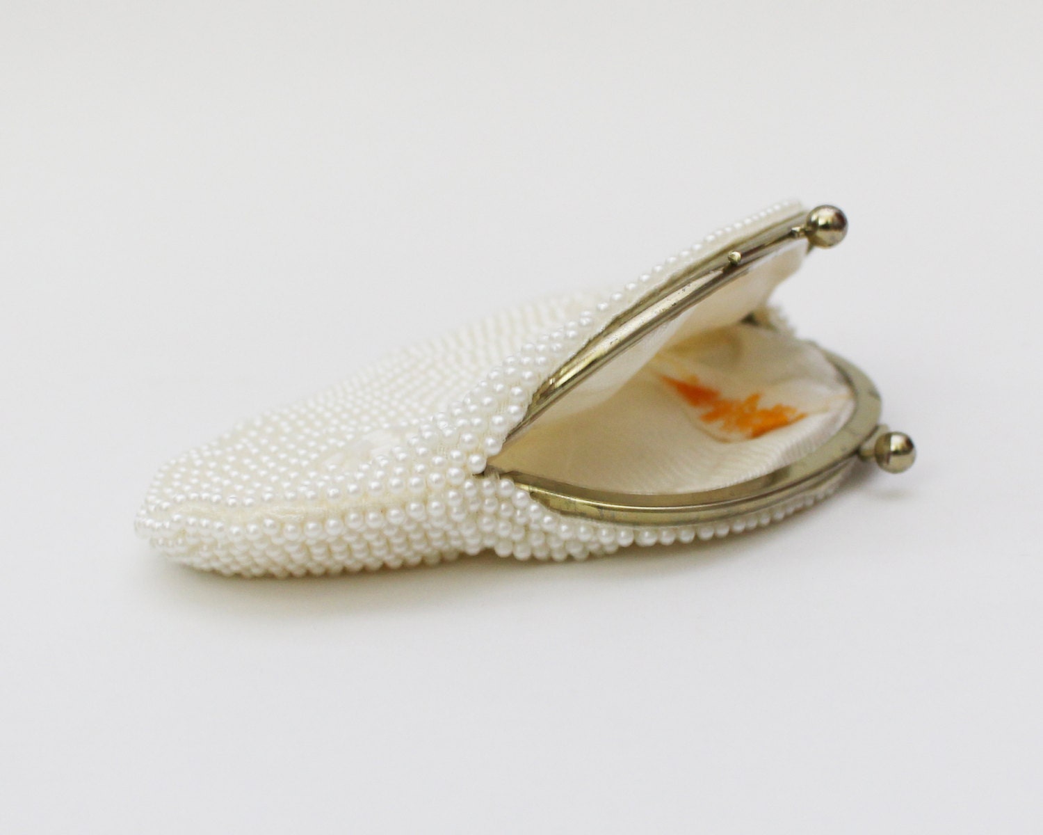 Antique White Beaded Coin Purses | IUCN Water