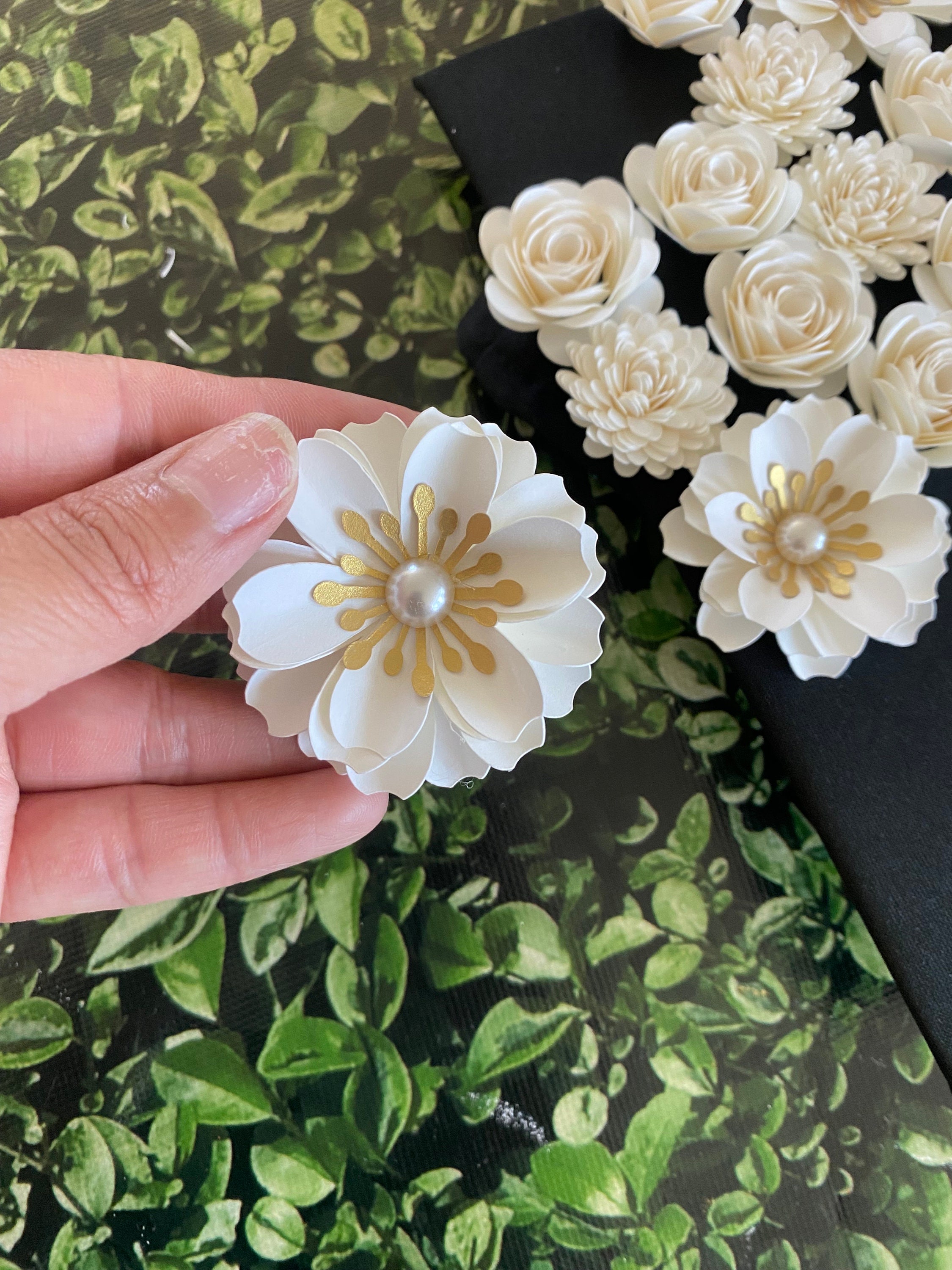 15 Graduation Cap Topper Paper Flowers, Small Paper Flower Decoration ...