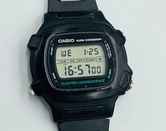 希少なCASIO W 740 1189 1980年代プレGショックヘビー 希少なCASIO W 740 1189 1980年代プレGショックヘビー