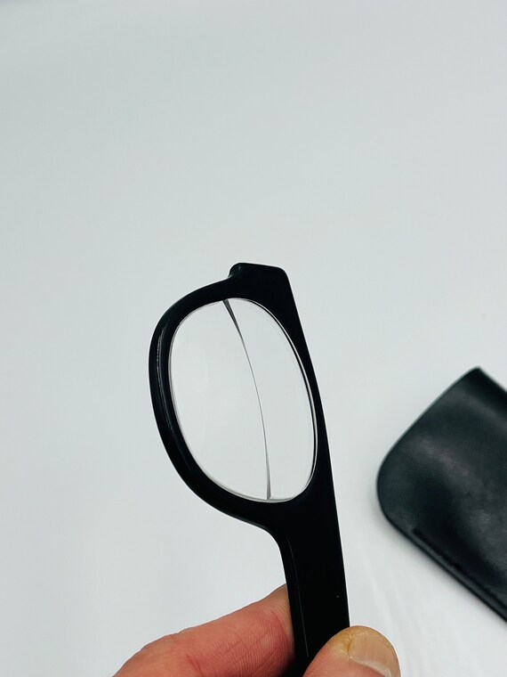 weird half frame monocle with original case - Gem