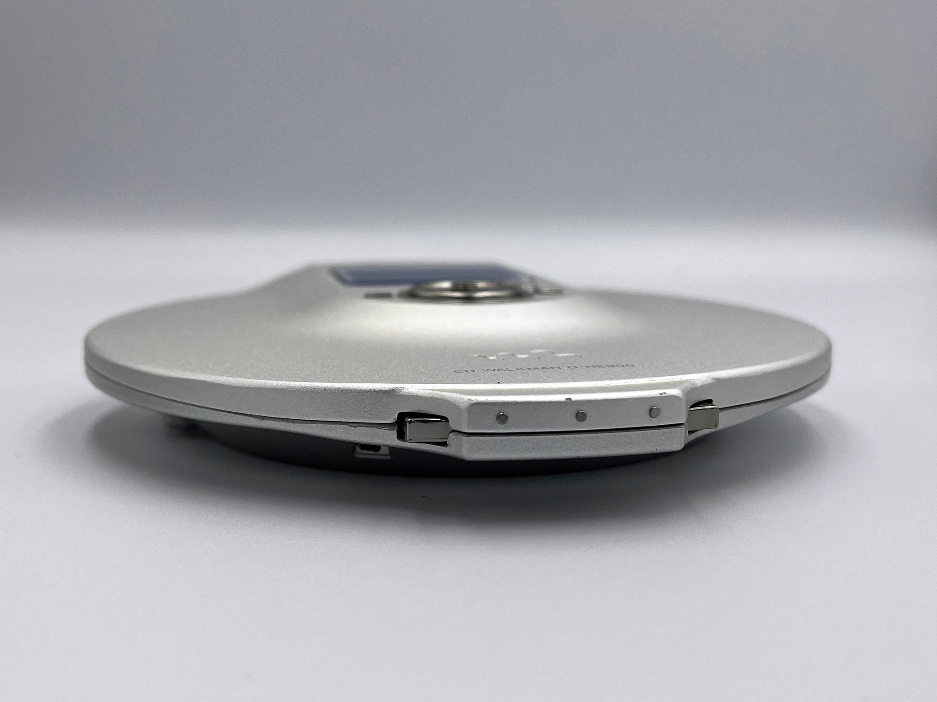 CD Mp3 Sony Walkman Cd Player Mp3 Player High End Works Perfect Discman ...
