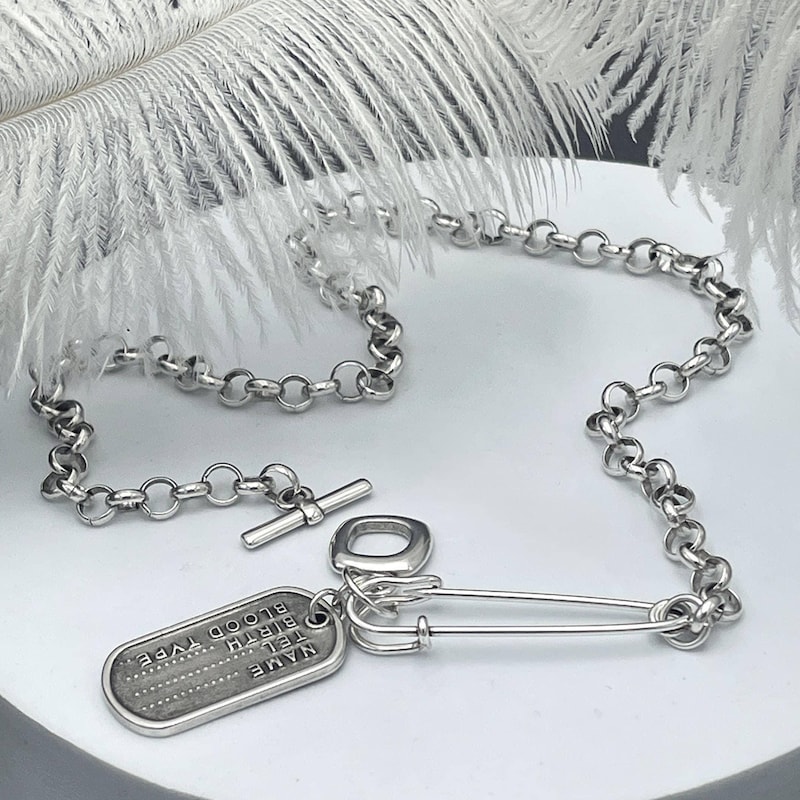 Safety Pin Necklace - Etsy