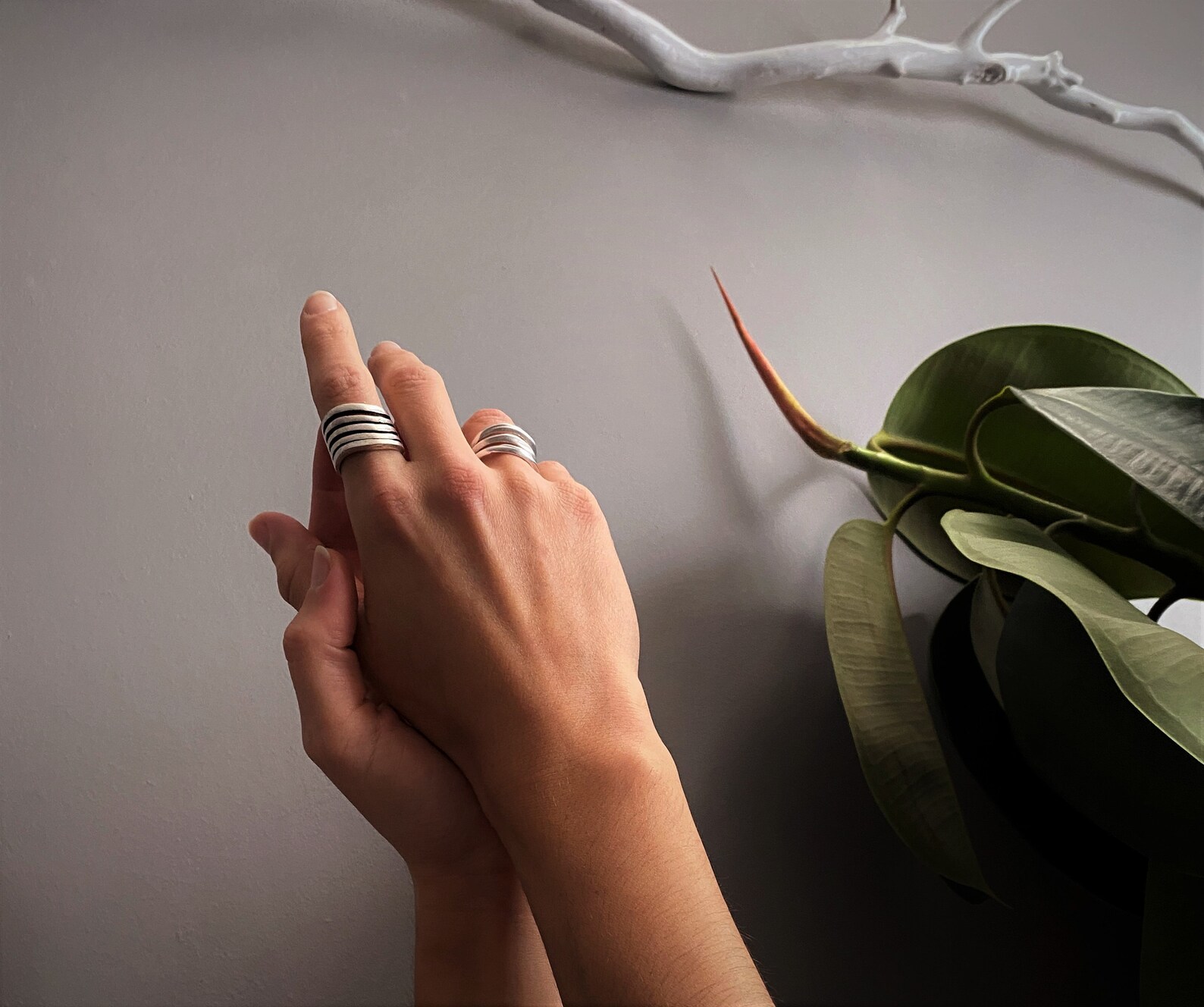 Antique Silver Lines Wavy Ring, Vintage Style Adjustable Wide Ring, Oxidized Curved Open Ring ...