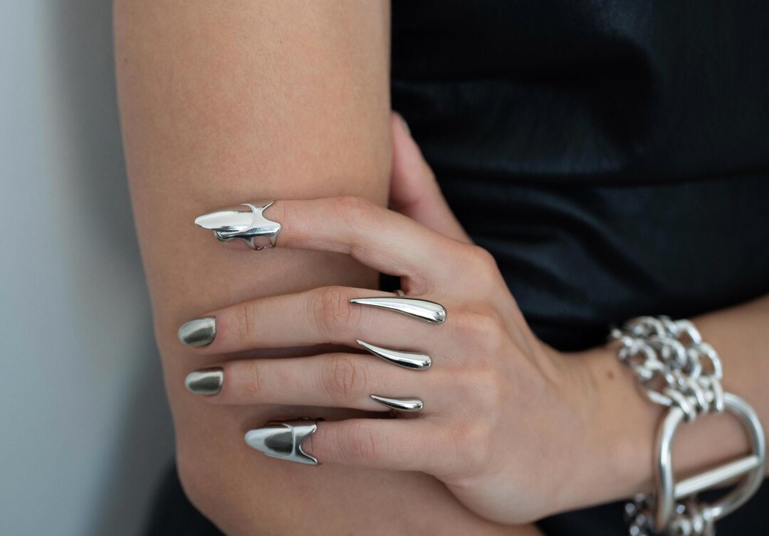 Double Finger Sharp Horns Ring: Adjustable 14K White Gold Plated ...