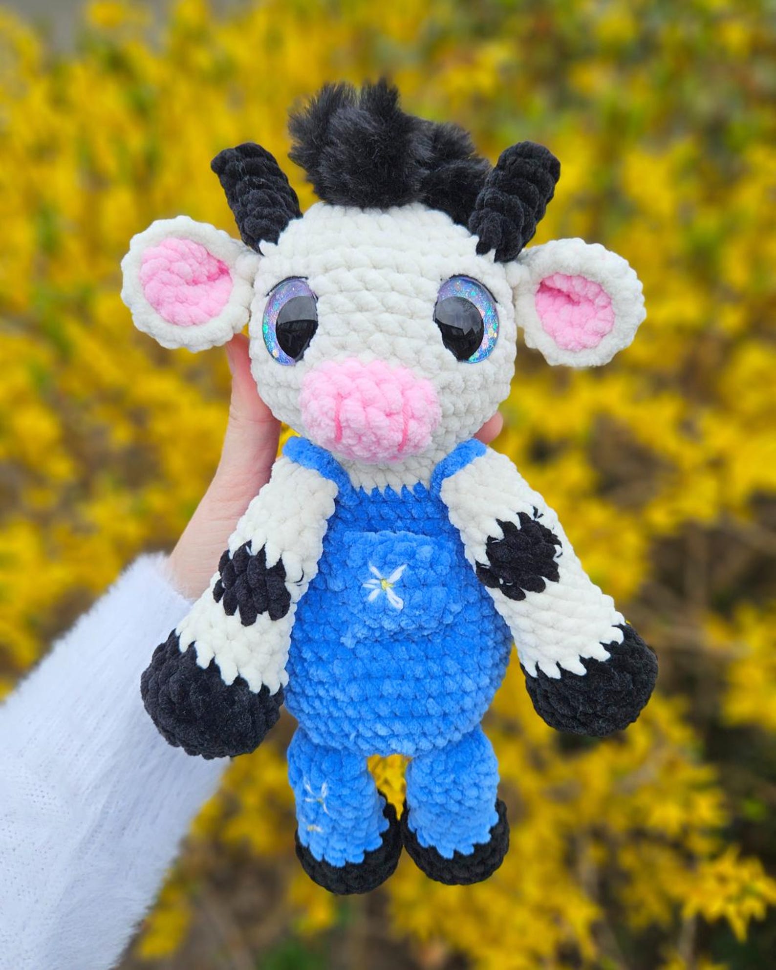 No-sew Moomoo Cow Snuggler Crochet Pattern | Beginner-friendly, Plushie ...