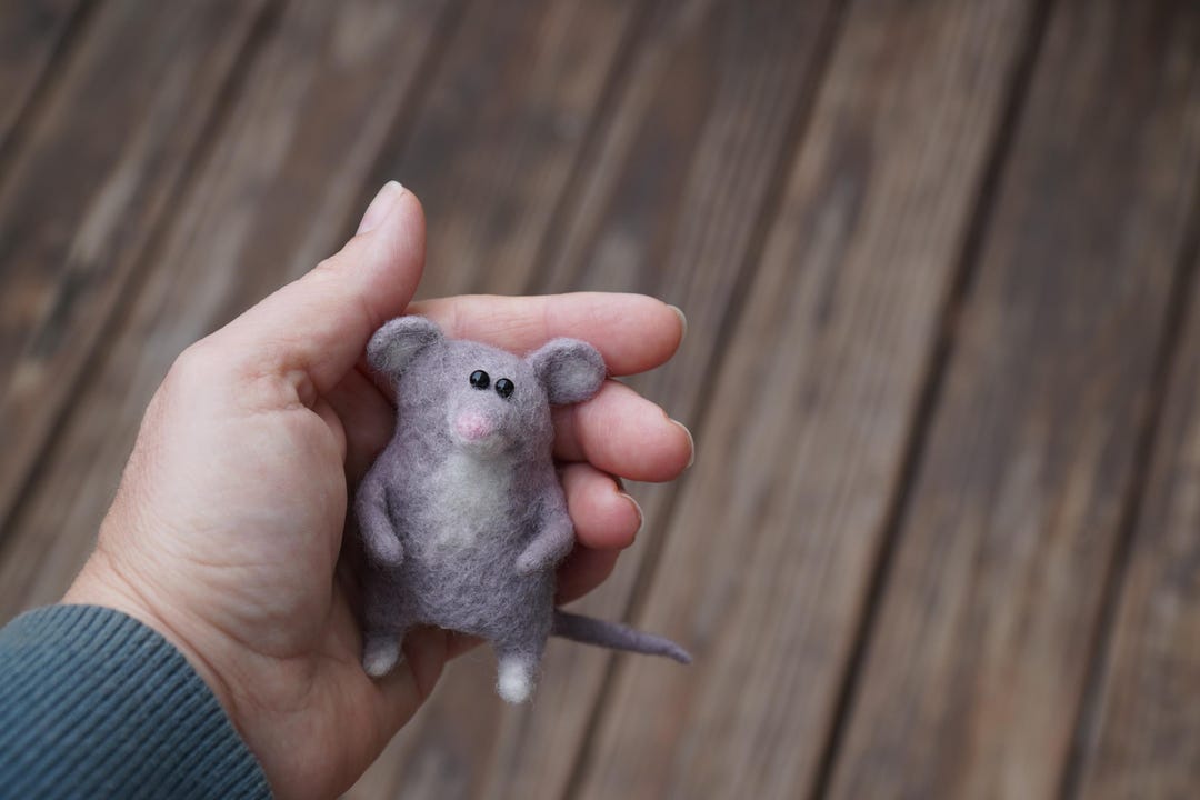 Cute Wool Felted Mouse Collectible Mouse Felting Figurine Wool ...