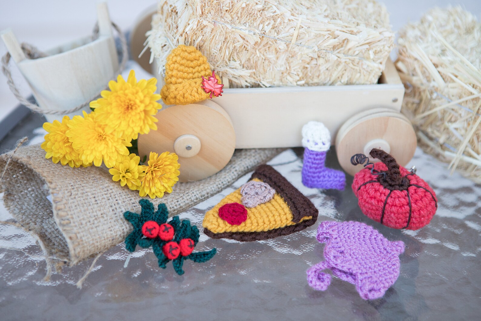 Pumpkin pin Cute Mini Crochet Pumpkin pin Autumn fall brooch | Etsy
