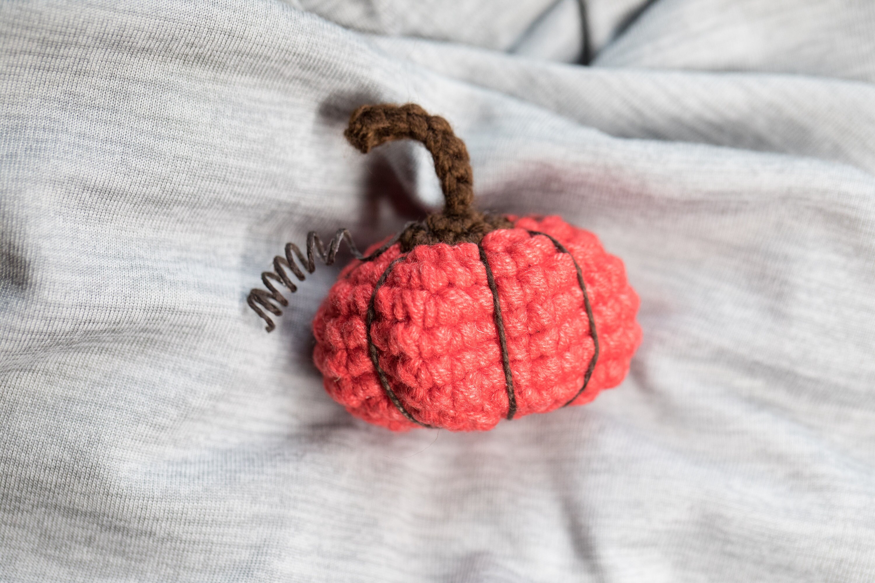 Pumpkin pin Cute Mini Crochet Pumpkin pin Autumn fall brooch | Etsy