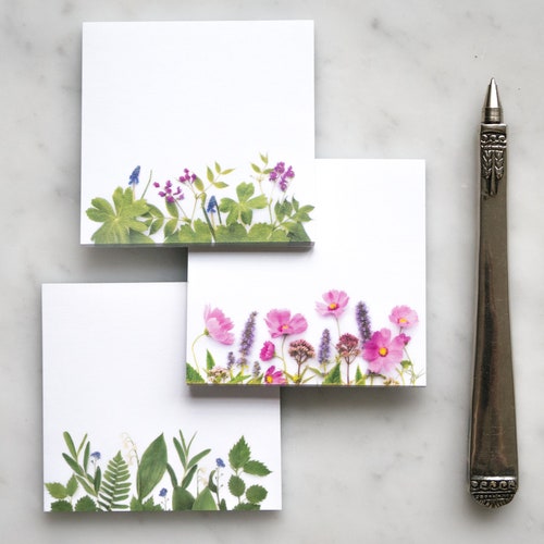 Sticky Notes in Botanical Designs Wildflowers Hydrangea or | Etsy