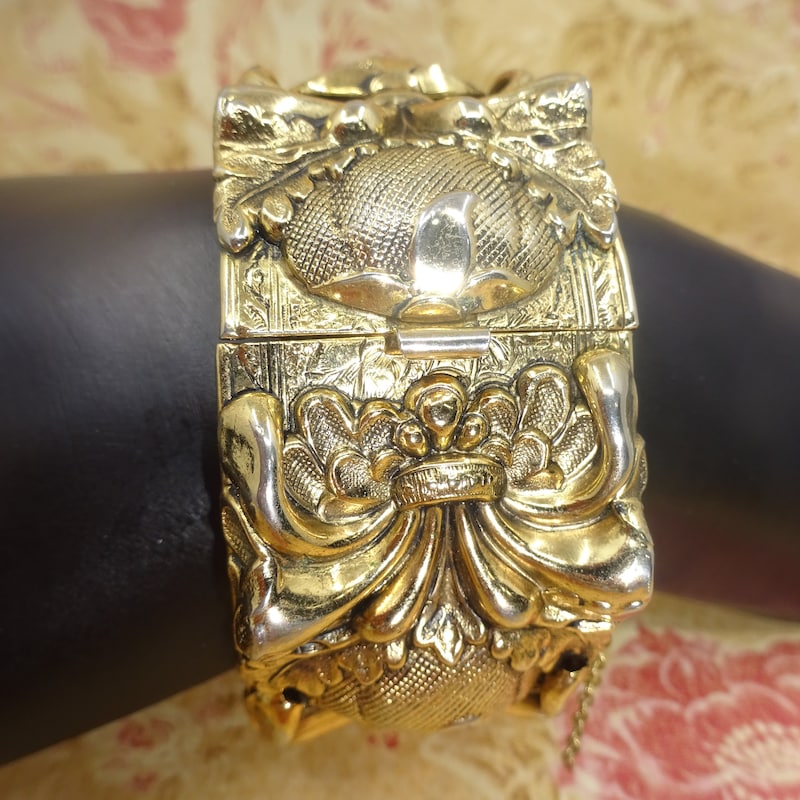 Repousse Bracelet - Etsy