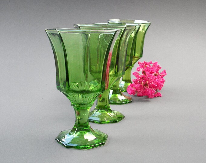 Vintage Green Octagonal Wine Glasses Independence Glassware Set of Four ...