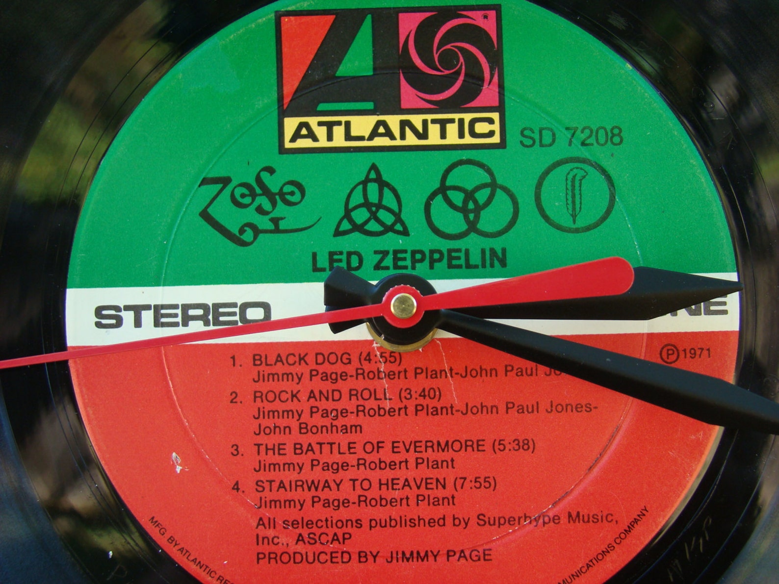 Re-purposed recycled Vinyl Record Led Zeppelin vinyl clock | Etsy