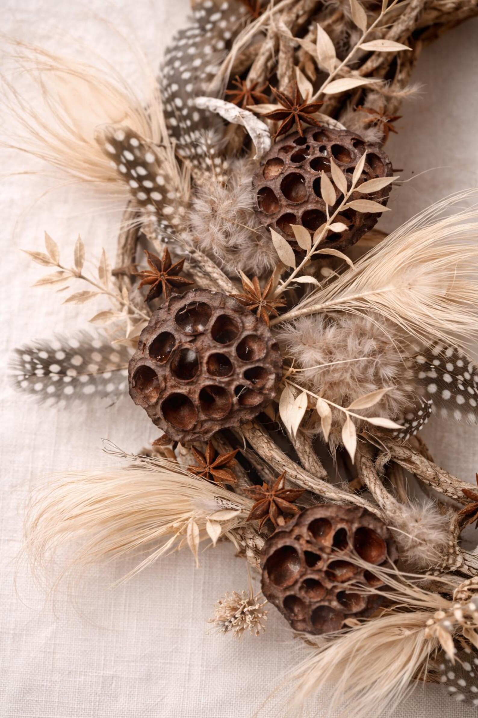 Feather & Dried Nut Christmas Wreath - Winter Home Decor (16'') - Etsy