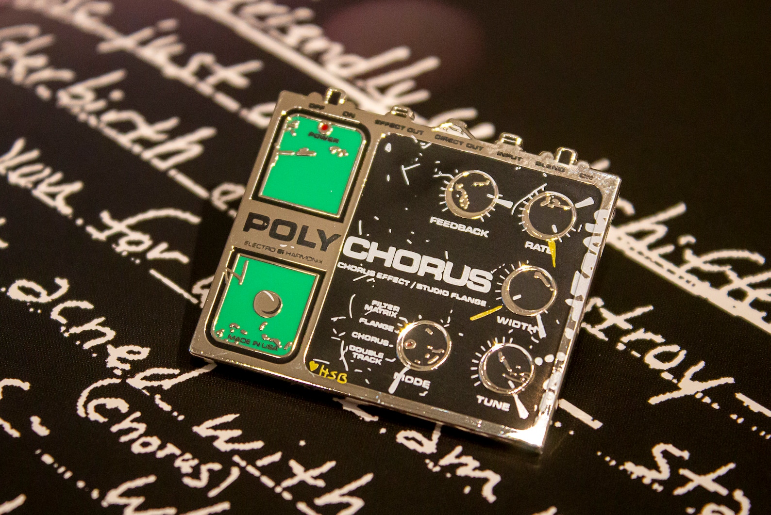 Polychorus "in Utero" - Kurt Cobain Guitar Pedal Pin - Etsy