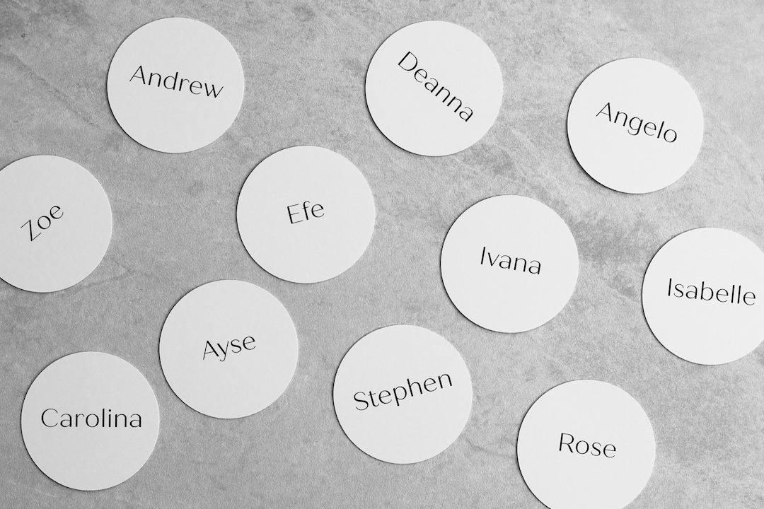 Round Circle Place Cards Personalised Guest Names Printed Wedding Place ...