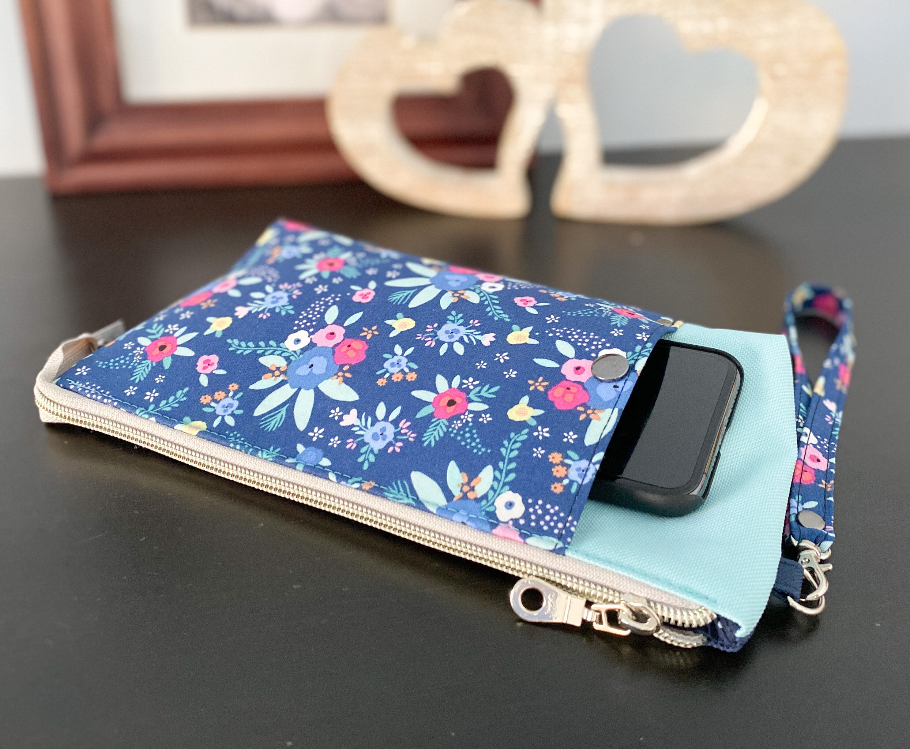 Patterns Sewing & Fiber PDF Pattern Download Maya Wristlet Front Cell ...