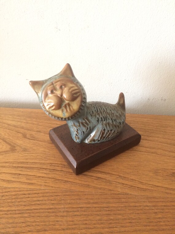Blue Mountain Pottery Ceramic Cat on Wood Pedestal | Etsy