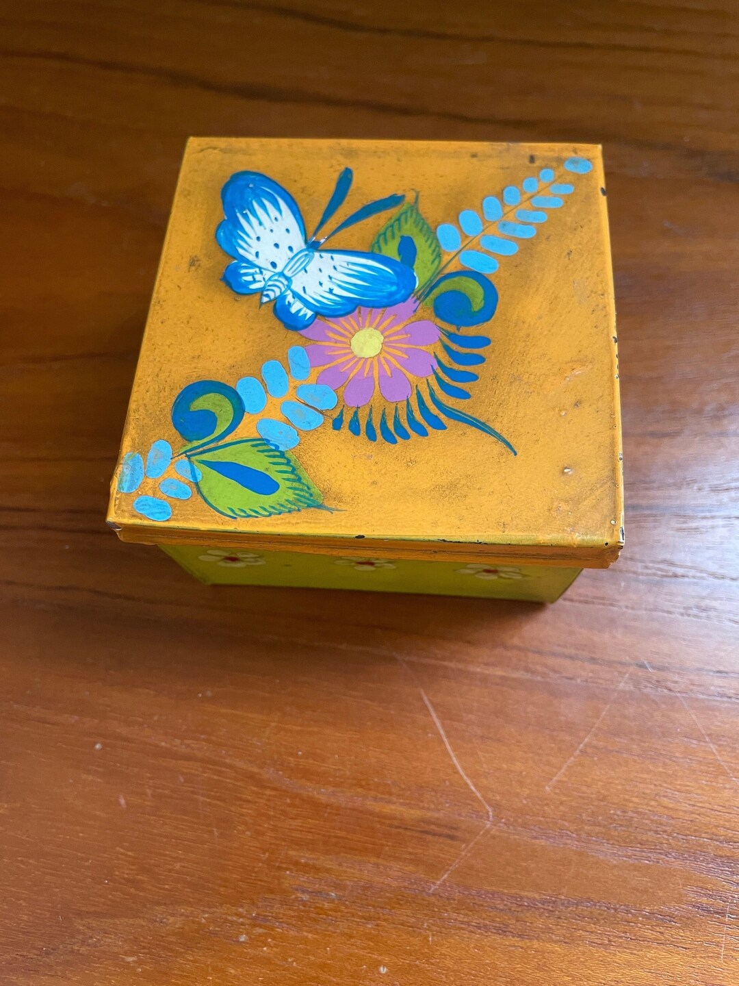 Small Vintage Colorful Ser Mel Box - Etsy