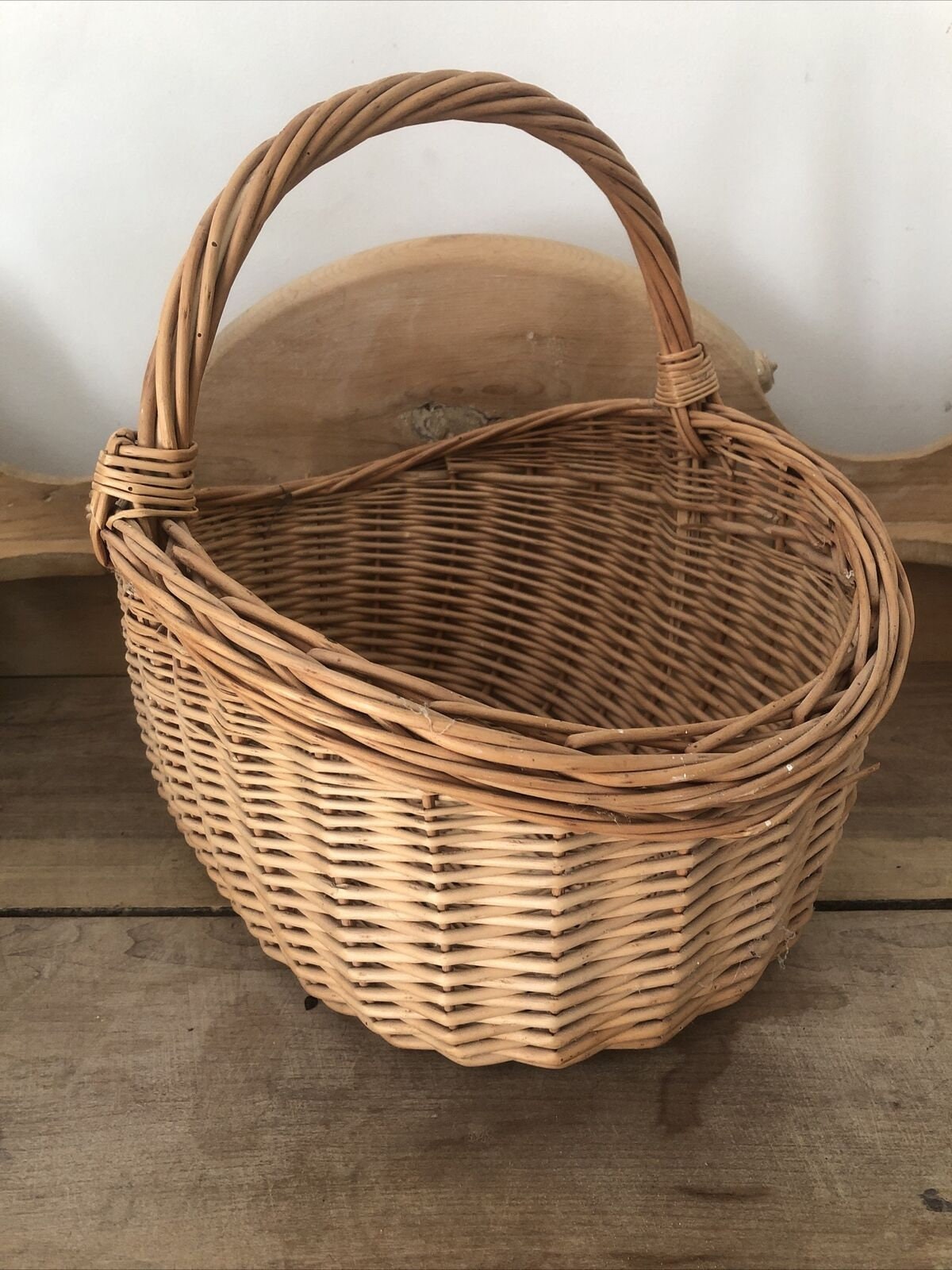 Vintage Rustic Medium Wicker Shopping Picnic Decorative Basket ...