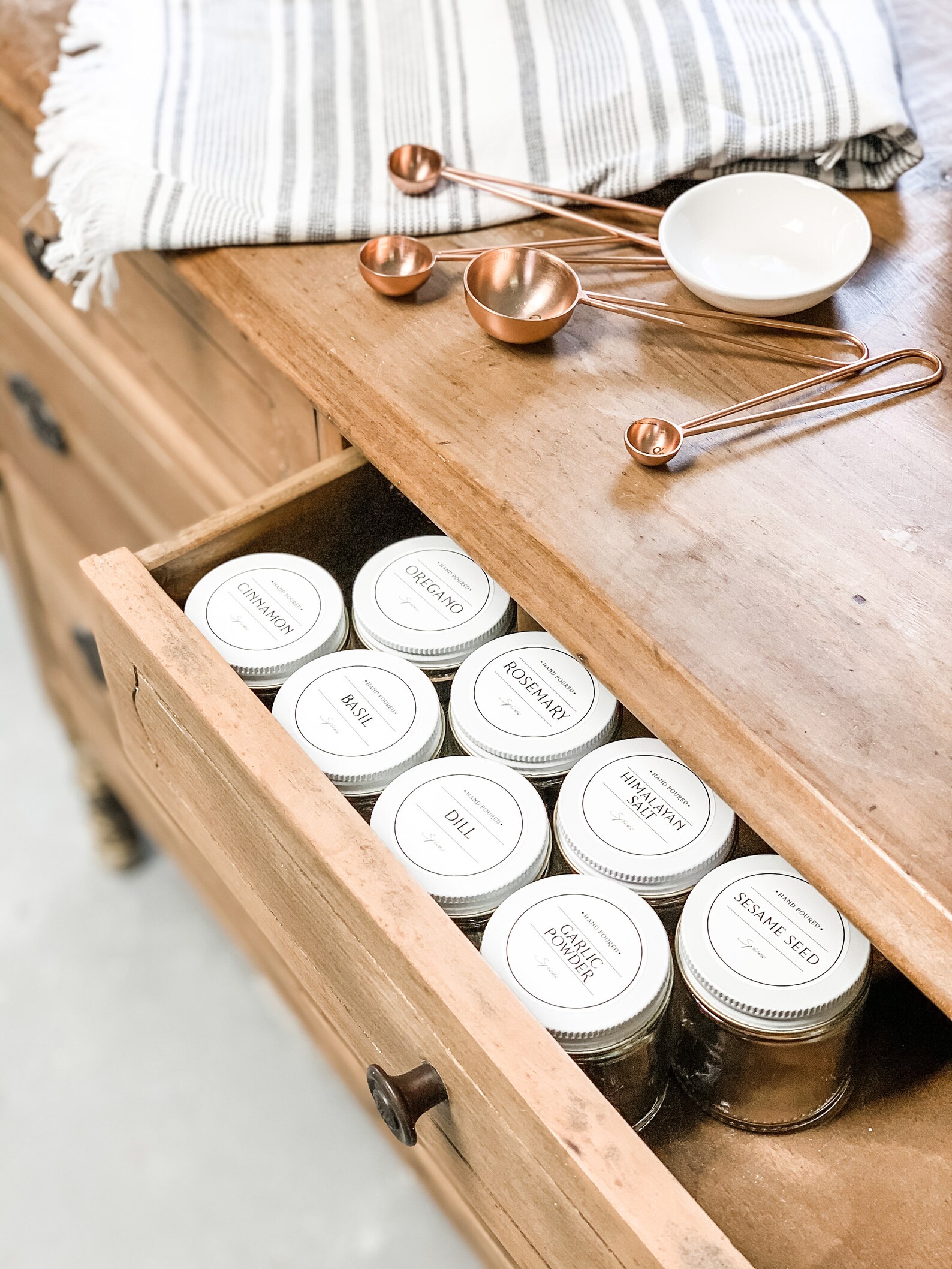 ROUND Spice Labels SIGNATURE Style Vinyl Waterproof Spice - Etsy