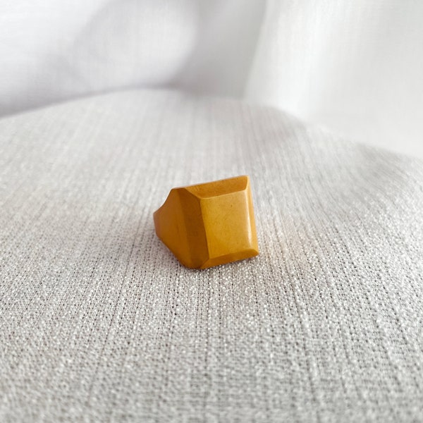 Yellow Bakelite - Etsy