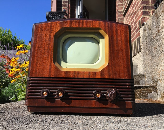 1950 Philco 7" B+W Television, Mahogany Case, Model 50-T702 VHF Tuner ...