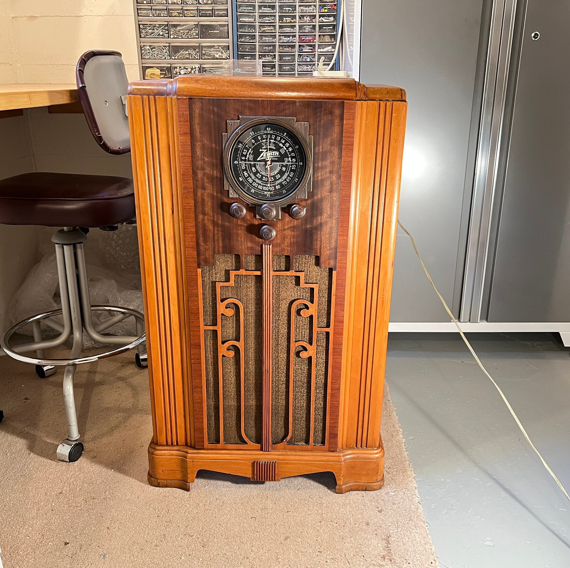 Antique Console Radio Zenith