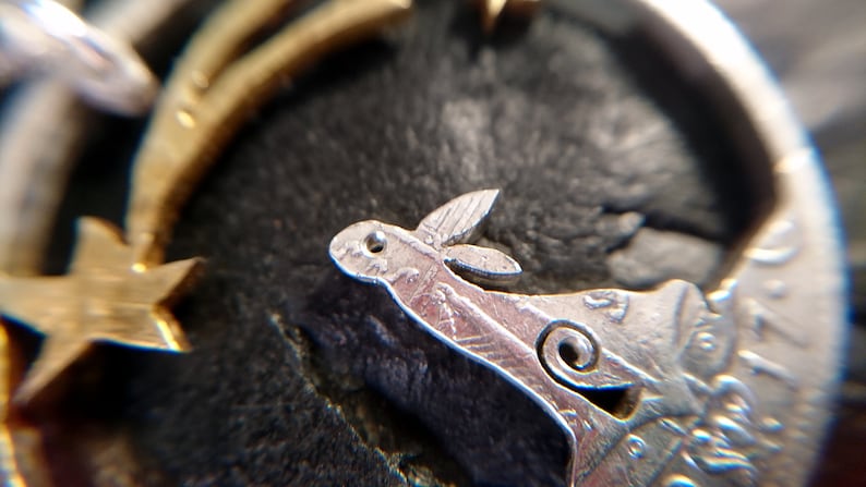 Make a Wish Hare with a Shooting star Hare necklace in silver | Etsy