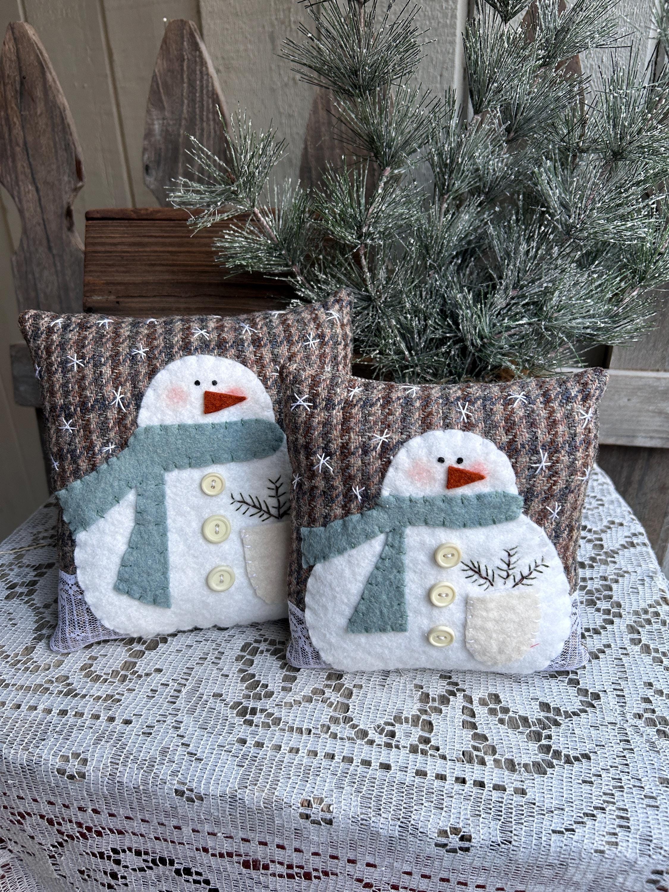 WOODLAND SNOWMAN Pillow - 6.5" - Farmhouse Winter Small Pillow ...