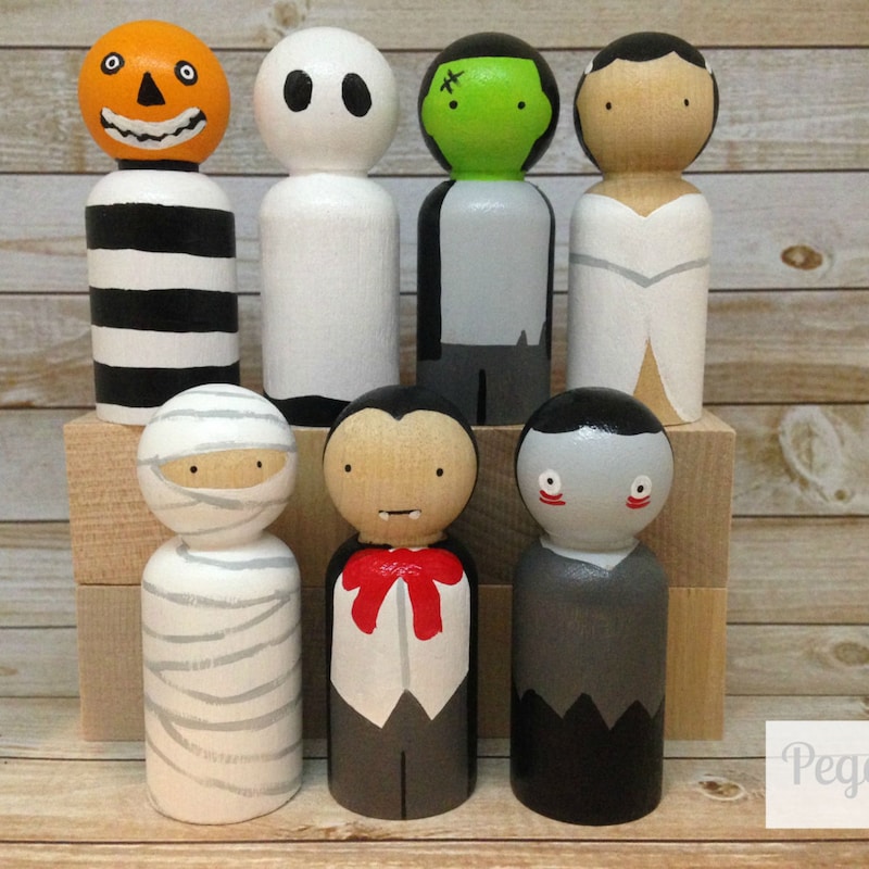 Ghoul friends peg dolls - Etsy.de