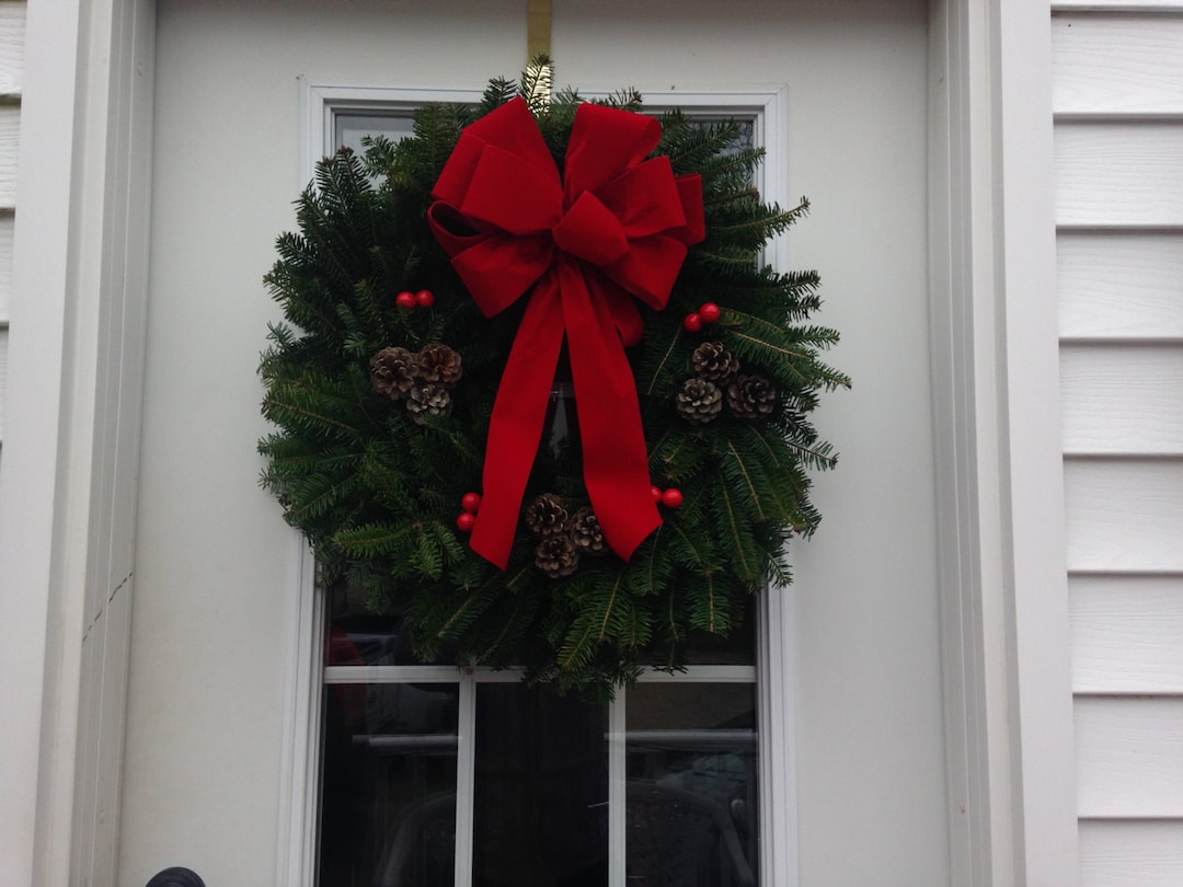 Fresh Traditional Holiday Wreath Hand Made - Etsy