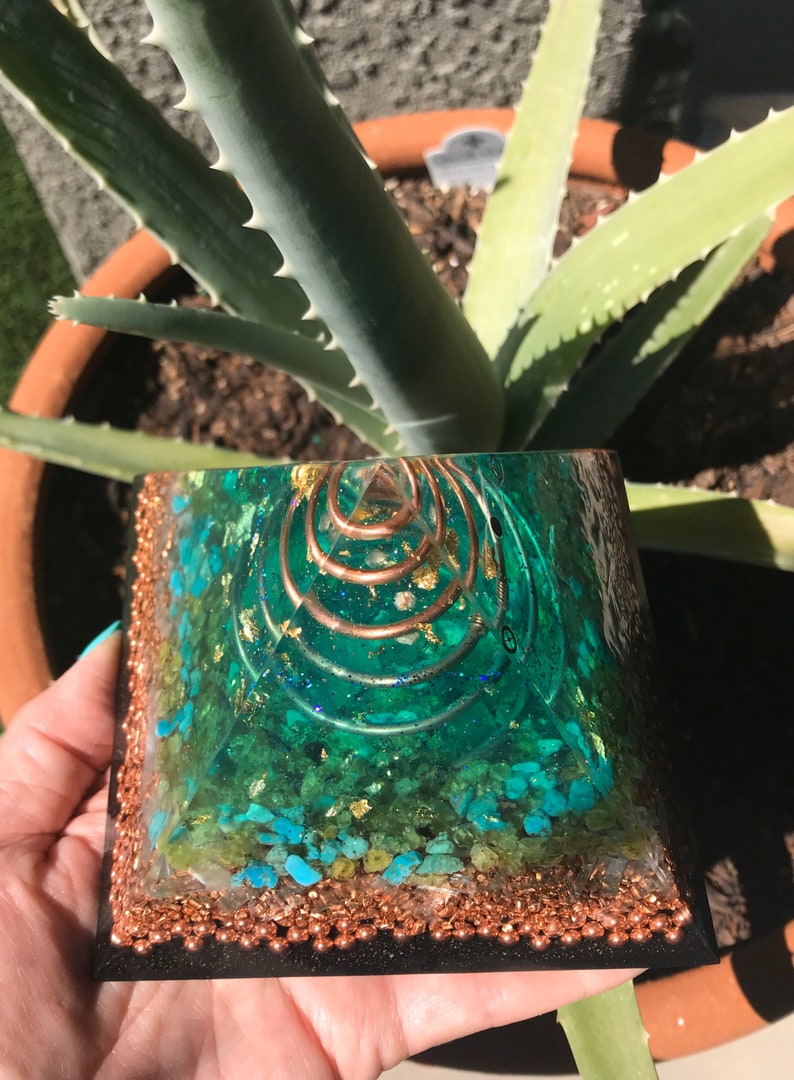 Large Orgone ASG pyramid with Shungite Green Calcite | Etsy