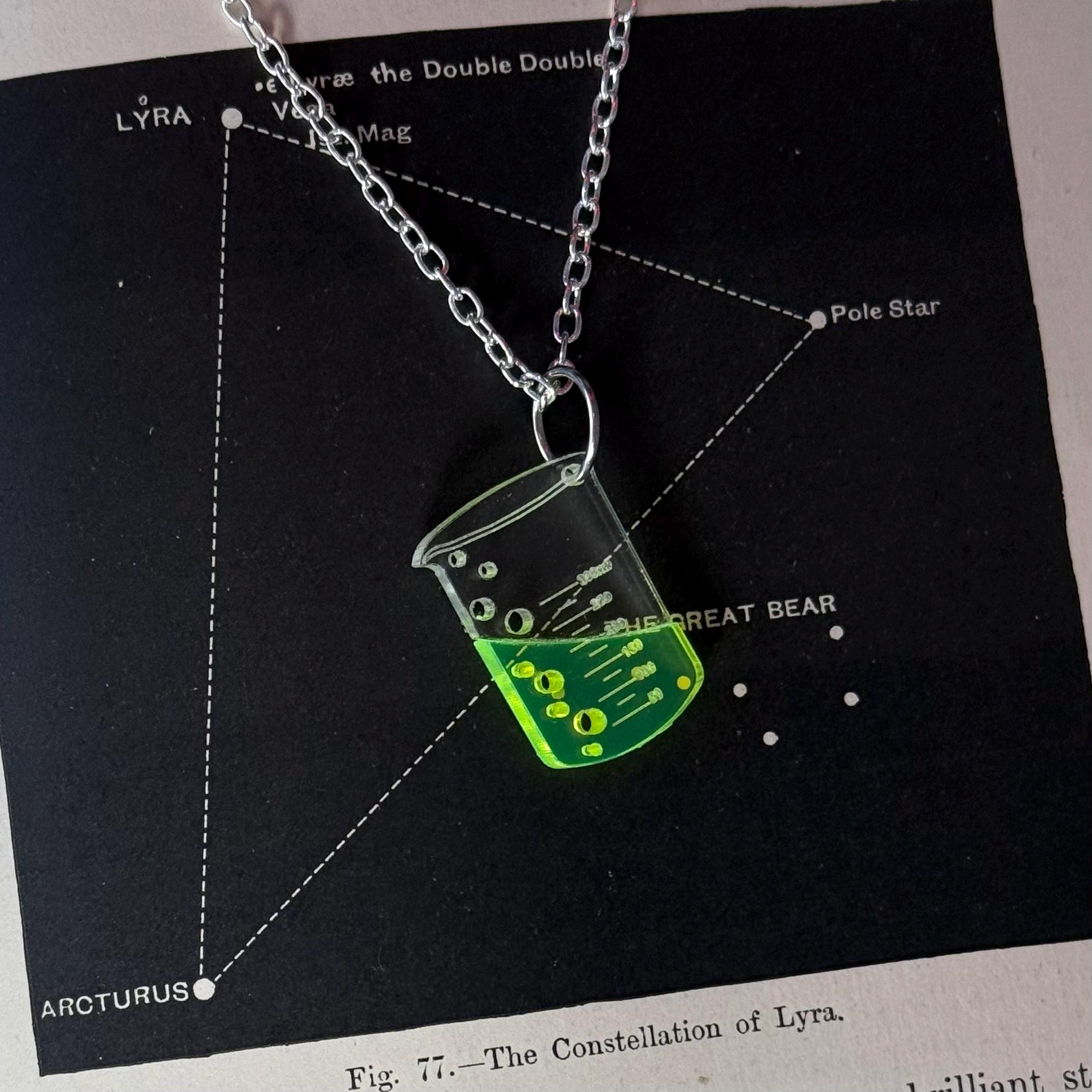 Small Science Beaker Necklace - Etsy