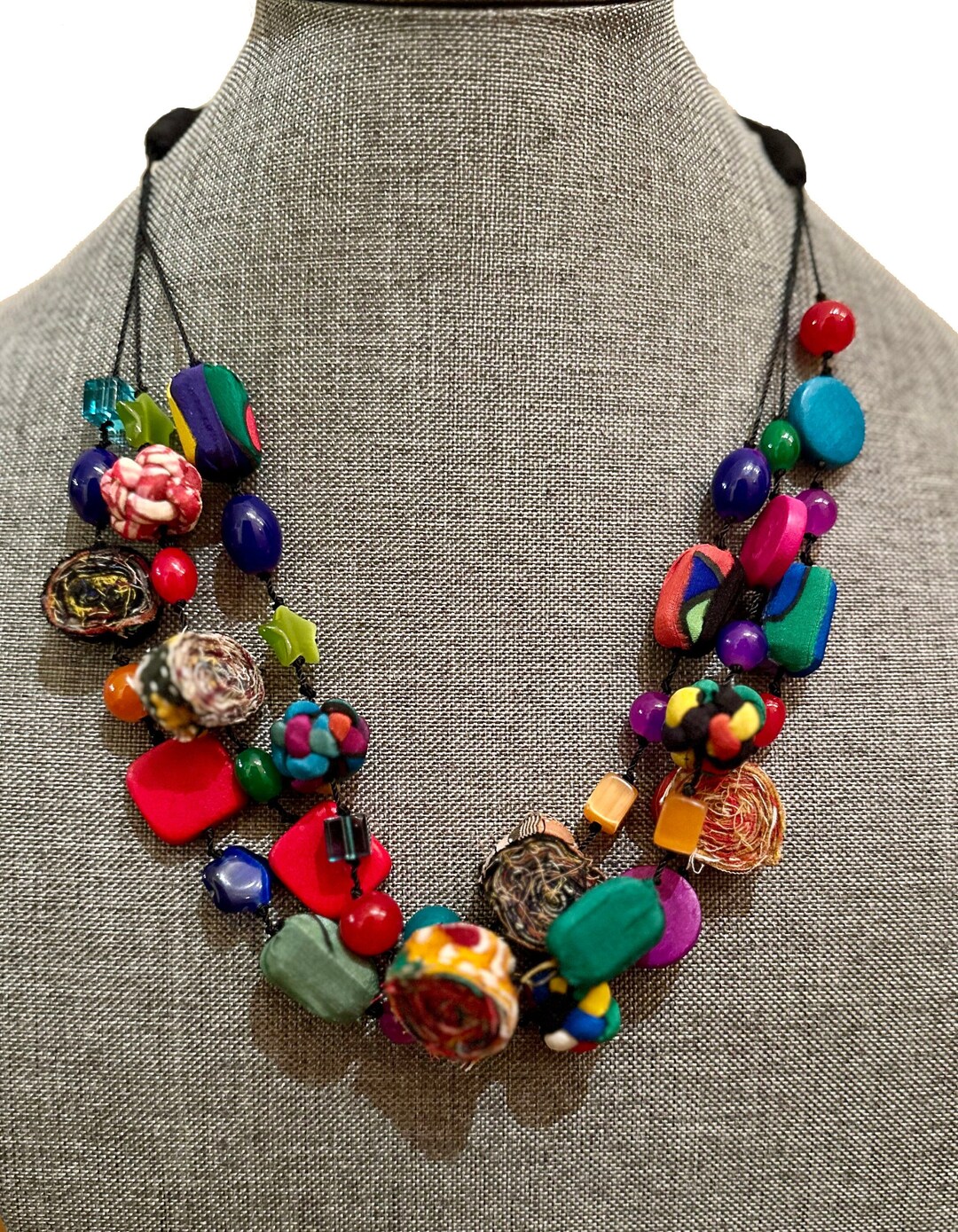 Women’s Handmade Bright Adjustable 3 Strand Fiber Necklace With Silk ...