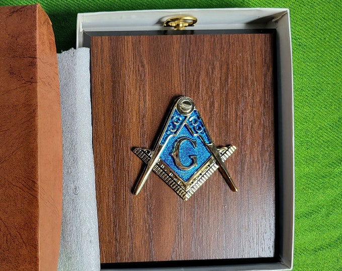 Masonic Plaque Blue, Square and Compass With G on Wooden Plaque 305 ...