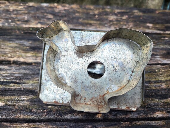 Antique biscuit cutter store