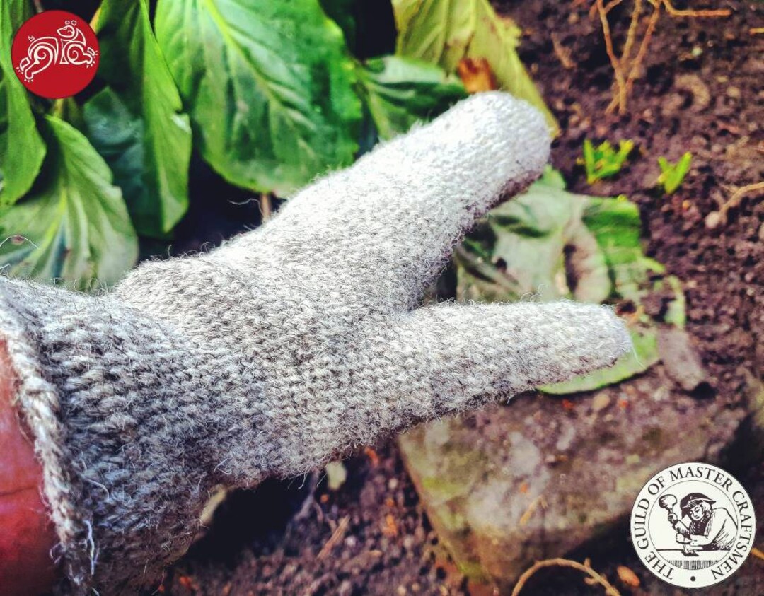 Nalbinding Mittens: British Herdwick Wool Viking Gloves, York Stitch ...