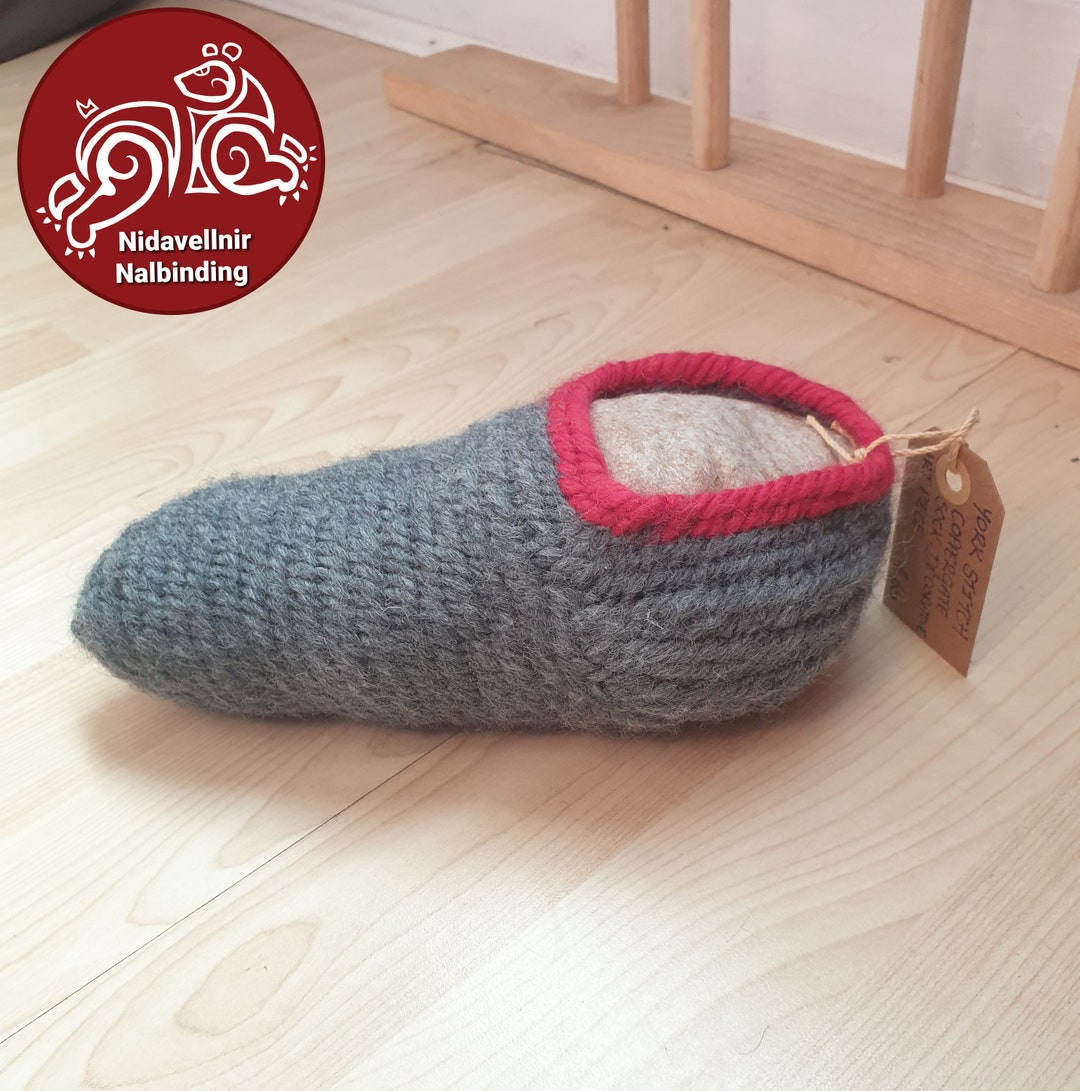 Nidavellnir Nalbinding. 100% Grey and Red Soft Wool York Stitch, Viking ...