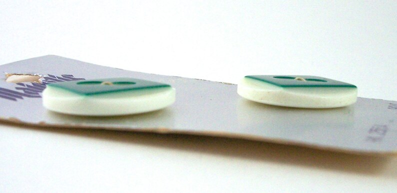 4 Plastic Buttons, Under 7/8" Dia., 22 Mm, Size 34, 2 Hole, Washable ...