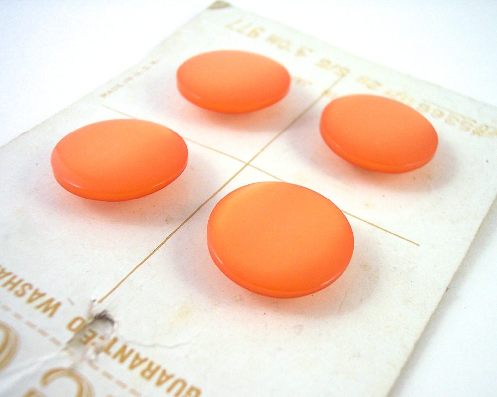 4 Orange Pearlescent Plastic Buttons, 11/16 Diameter, 17.5 Mm, Size 28 ...